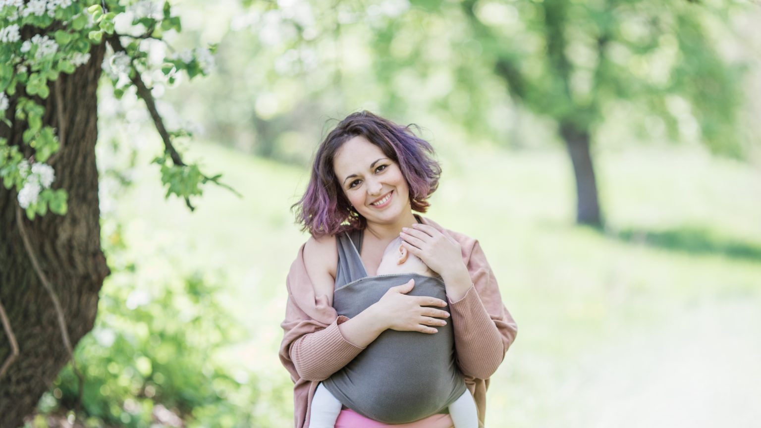 How can you carry your baby? – Part 1: Front Carry - Close Enough to Kiss